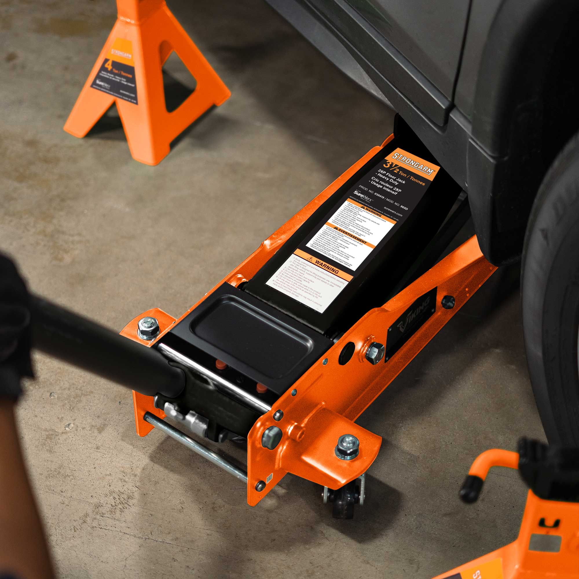 3.5–Ton Service Jack plus 4–Ton Vehicle Stands | 030420 | Hydraulic ...